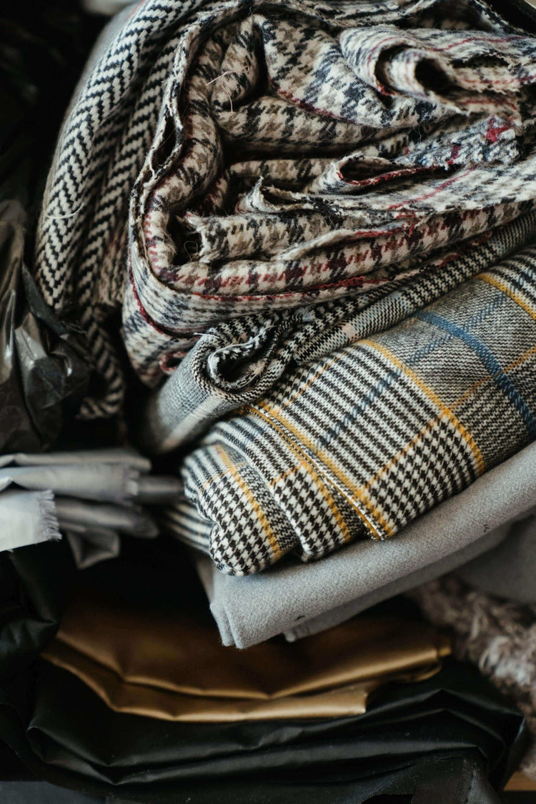 History and Style Tips for Houndstooth Pattern – W.H Taylor Shirtmakers